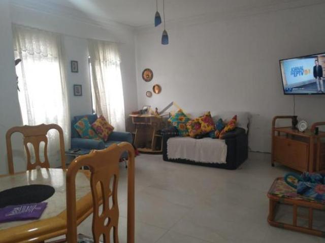 Casa à venda com 3 quartos, 2 banheiros, 3 vagas de garagem e quintal no Jardim