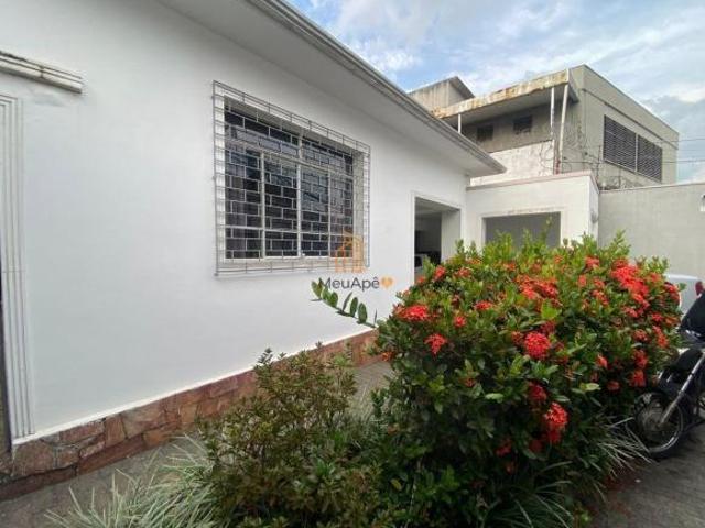 Casa à Venda com 3 quartos, 2 banheiros, 3 vagas e 229m² por R$ 1.085.000