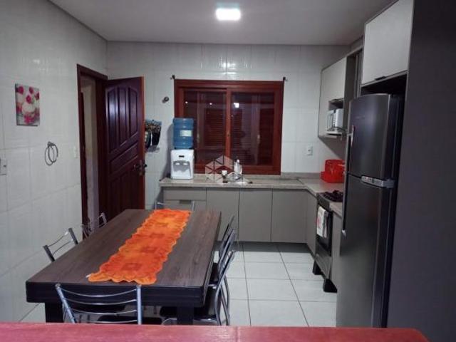 Casa a venda com 3 quartos, 2 vagas no bairro Jardim dos Lagos