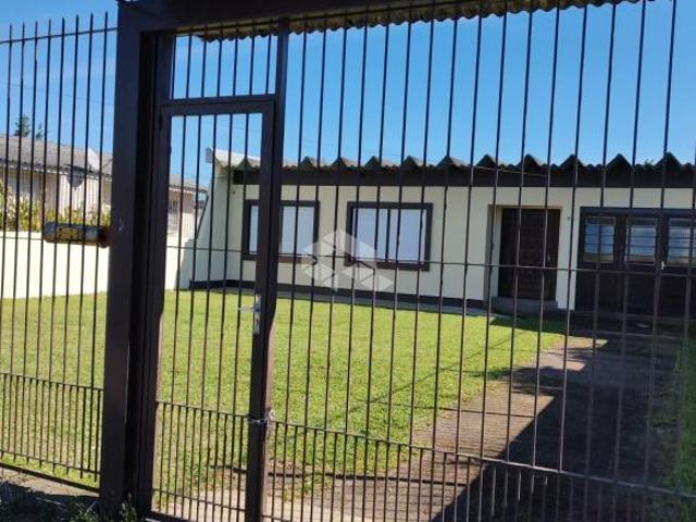 casa à venda com 3 quartos, 2 vagas no centro de Guaíba