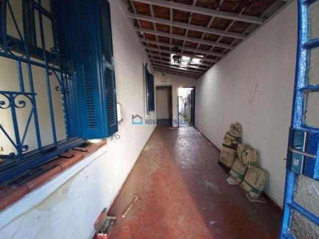 Casa à venda, com 3 quartos, 2 vagas, quintal, edícula, na Vila Mariana