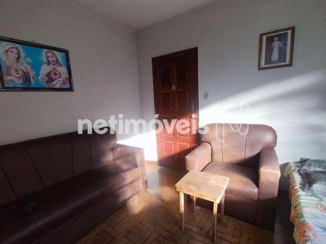 Casa à Venda com 3 Quartos