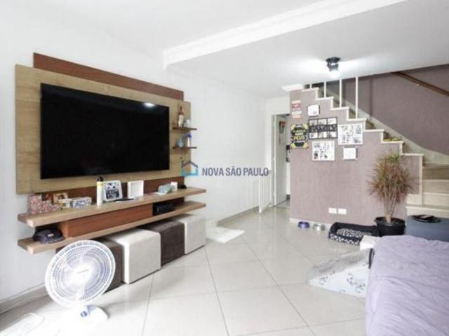 Casa à venda, com 3 quartos, 3 suítes, 3 vagas e área gourmet, na Chácara Inglesa