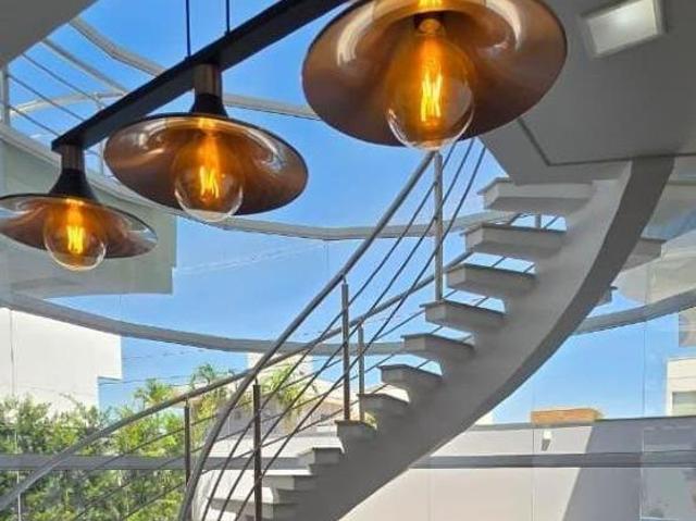 Casa à venda com 3 quartos 3 suítes e 4 vagas no Residencial Imigrantes em Nova Odessa