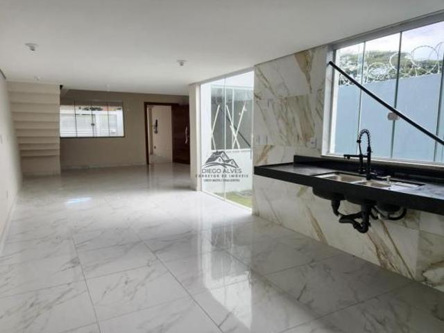 CASA À VENDA COM 3 QUARTOS 3 VAGAS, ANGOLA BETIM