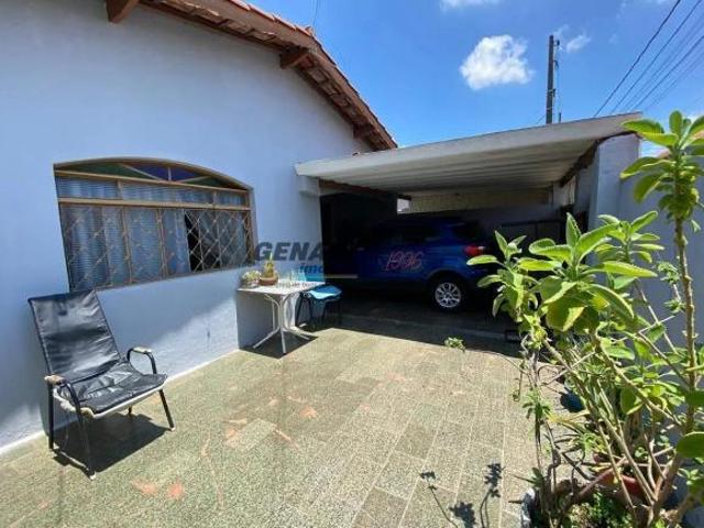 Casa à venda com 3 quartos e edícula nos fundos com 3 cômodos Vila Maria Helena, Indaiatuba SP