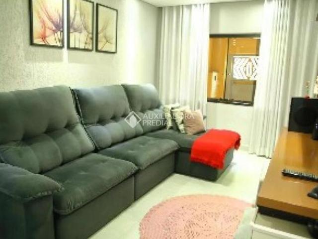 Casa à venda com 3 quartos e 2 vagas