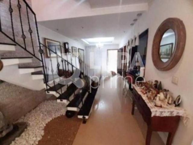 CASA Á VENDA COM 3 QUARTOS E 2 VAGAS NO JAÇANÃ