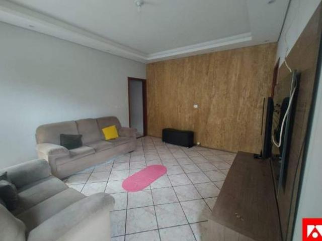 Casa à venda com 3 quartos e 2 vagas no Jardim Europa I em Santa Bárbara d&apos Oeste
