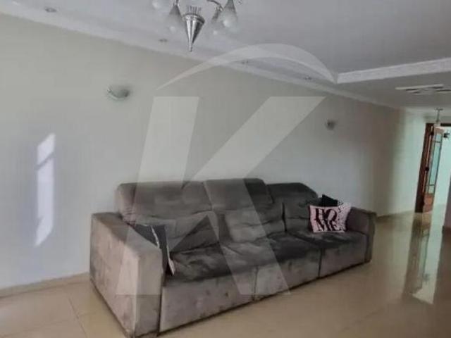 Casa á Venda com 3 quartos e 2 vagas na Parada Inglesa