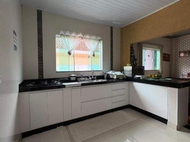 Casa à venda com 3 quartos e 3 vagas na Vila Linópolis em Santa Bárbara d&apos Oeste