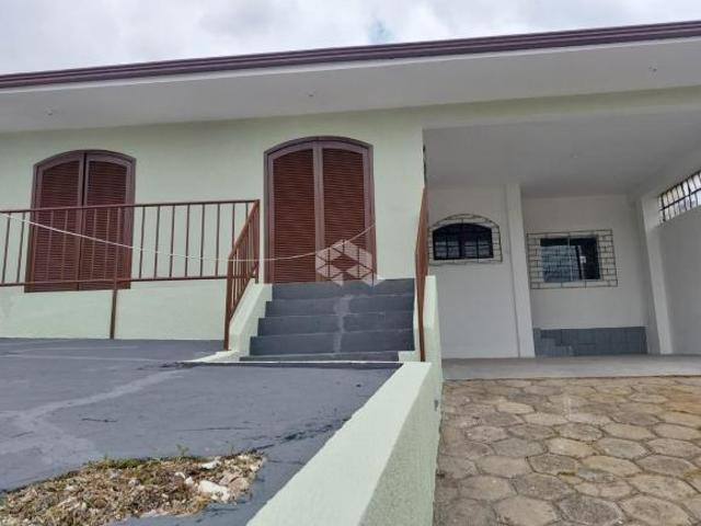 Casa à Venda com 3 Quartos e 4 Vagas Bairro Osasco, Colombo/PR