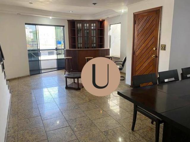 Casa á venda com 3 quartos e 5 vagas
