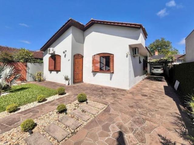 Casa à venda com 3 quartos em Camobi, Santa Maria RS