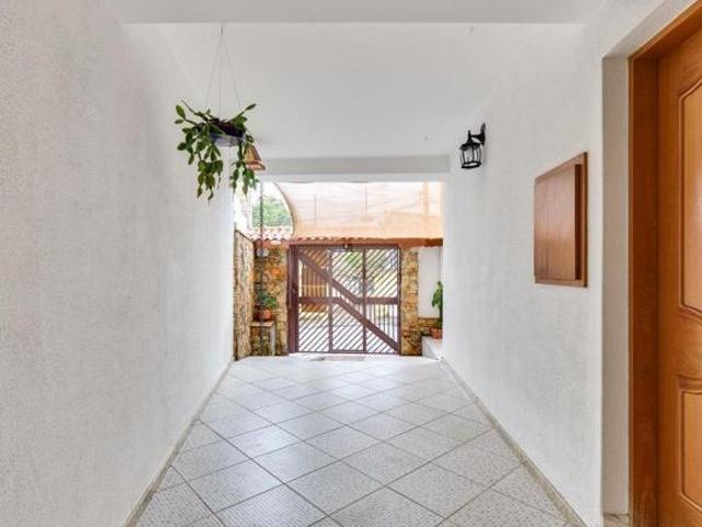 Casa à venda no Campo Grande com 3 quartos, 1 suíte, 2 vagas, IMPECÁVEL!