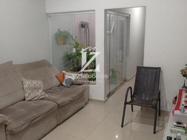 Casa à venda com 3 quartos em Condomínio Horto Florestal II