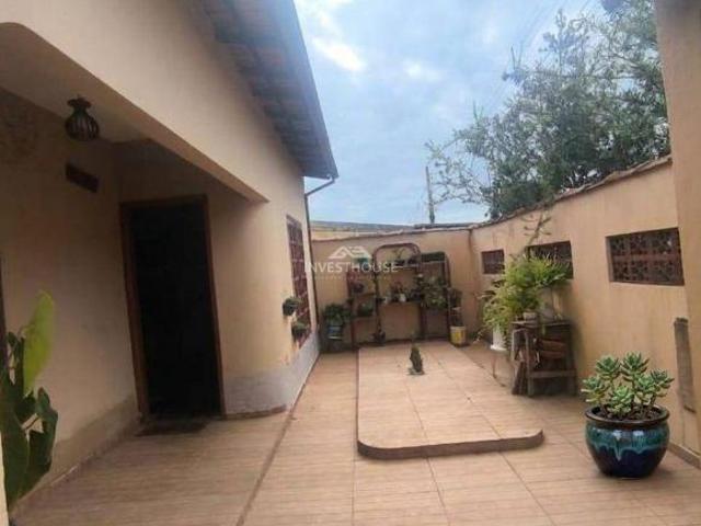 Casa à venda com 3 quartos em Guaxupé