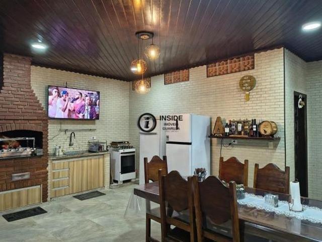 Casa à venda com 3 quartos em Guarujá