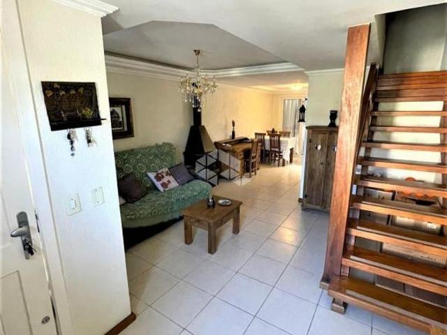 Casa a venda com 3 quartos esuiíte Centro de Canela