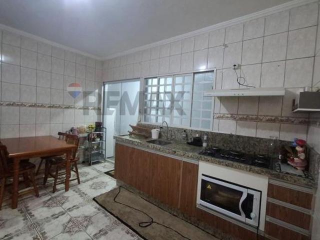 Casa a venda com 3 quartos, Jardim Paraíso II, em Sumaré! SP