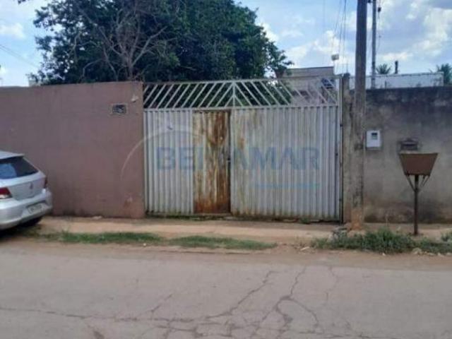 Casa à Venda com 3 Quartos na QSC 19 Taguatinga Sul