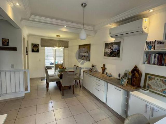 Casa à venda com 3 quartos na região do Mansões Santo Antônio em Campinas/SP