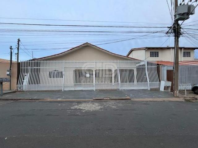 Casa a Venda com 3 quartos no bairro CPA II
