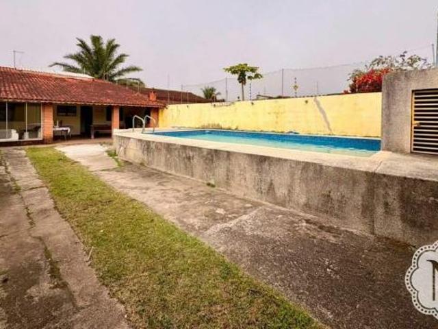 Casa à venda com 3 quartos no bairro Gaivota Praia
