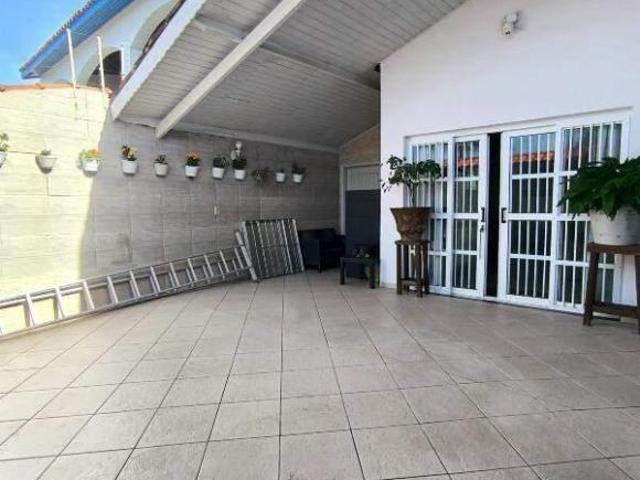 Casa à venda com 3 quartos no bairro Gaivota Praia