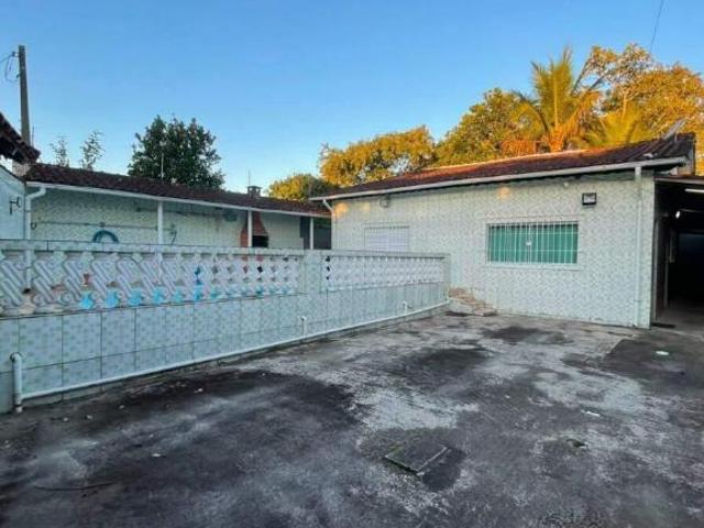Casa à venda com 3 quartos no bairro Gaivota Praia