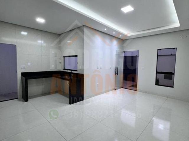 Casa à venda com 3 quartos no bairro Delfino Magalhães