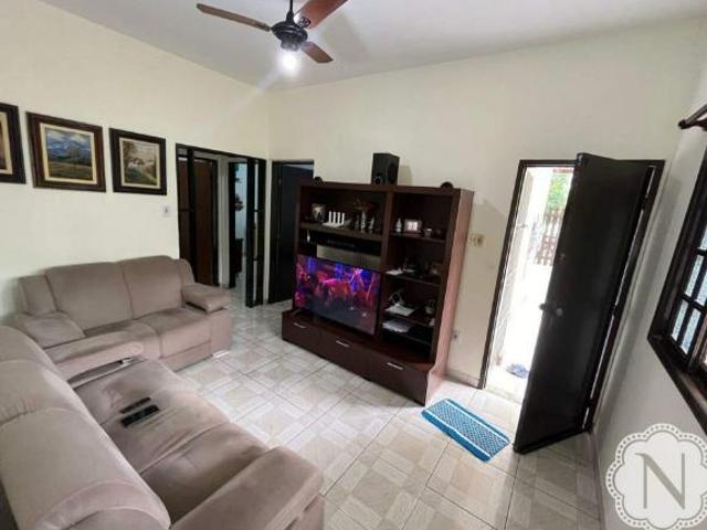 Casa à venda com 3 quartos no bairro Jardim Coronel