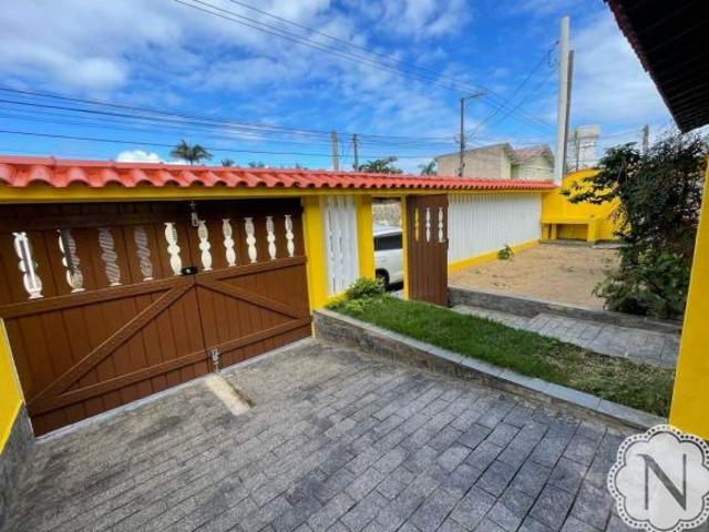 Casa à venda com 3 quartos no bairro Jardim Suarão Praia