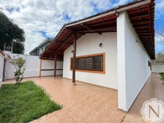 Casa à venda com 3 quartos no bairro Jardim Suarão Praia