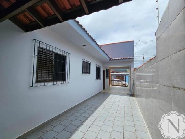 Casa à venda com 3 quartos no bairro Jardim Suarão Praia