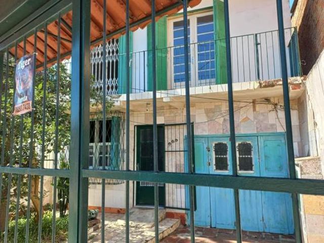 Casa à venda com 3 quartos no Bairro Nonoai, Porto Alegre