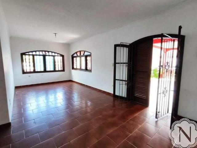 Casa à venda com 3 quartos no bairro Satélite