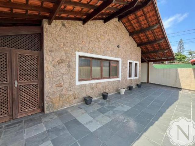 Casa à venda com 3 quartos no bairro Suarão