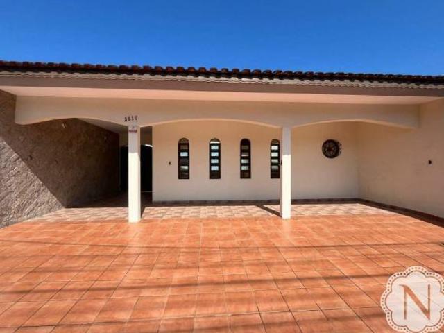 Casa à venda com 3 quartos no bairro Suarão