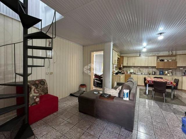 Casa à venda com 3 quartos no Bairro Primeiro de Maio