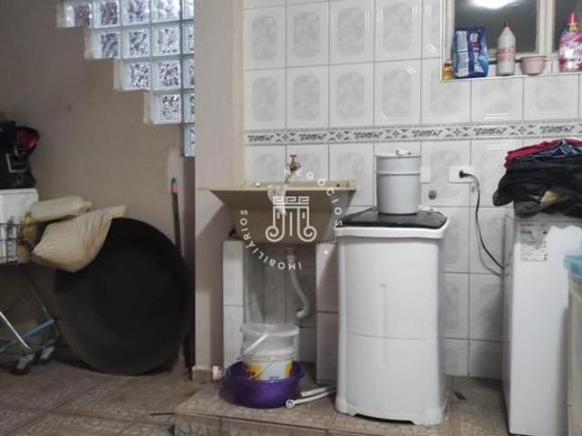 CASA A VENDA COM 3 QUARTOS NO CONDOMINIO METALURGICO JUNDIAI/SP