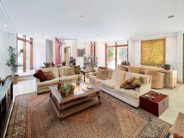 Casa à venda com 3 quartos no Jardim Guedala, São Paulo