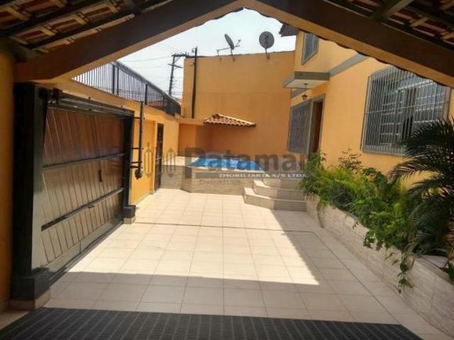 Casa à venda com 3 quartos no Jardim Ouro Preto, Taboão da Serra