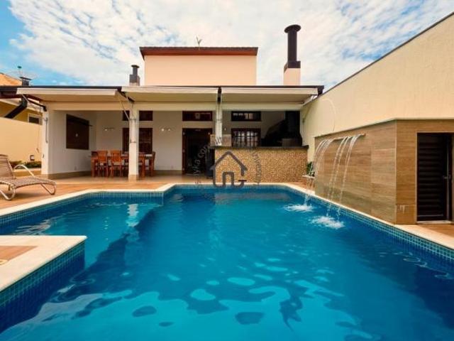 Casa a venda com 3 quartos no Jardim Panorama