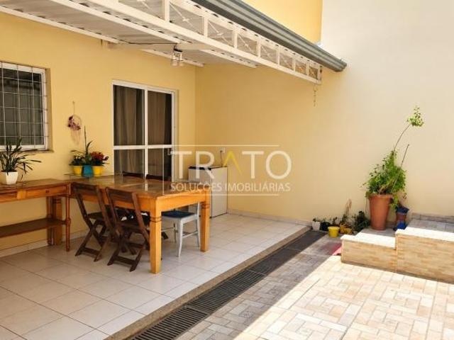 Casa à venda com 3 quartos no Parque Jambeiro em Campinas SP