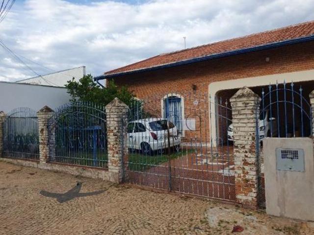 Casa à venda com 3 quartos no Parque São Quirino, Campinas