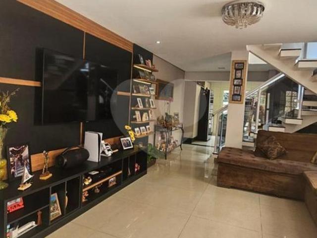 Casa à venda com 3 quartos, sendo 1 suíte, no condomínio Comdomínio Real Park Tietê, Mogi das Cruz