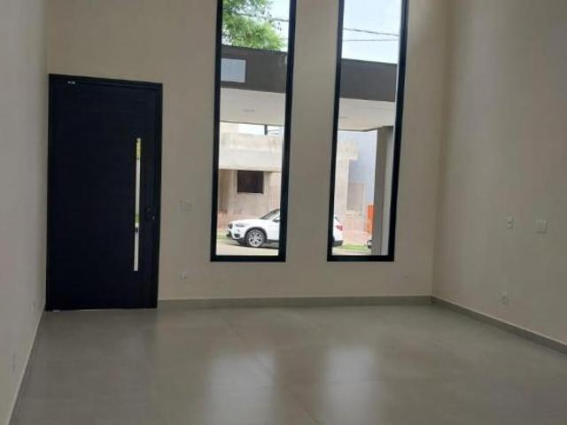 CASA À VENDA COM 3 QUARTOS SENDO 1 SUÍTE NO CONDOMÍNIO PHYTUS EM ITUPEVA/SP!