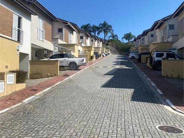 Casa à venda com 3 quartos, sendo 1 suíte, no condomínio Vida, Mogi das Cruzes