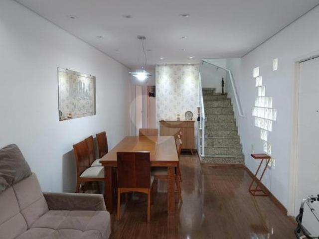 Casa à venda com 3 quartos, sendo 1 suíte, no condomínio Villagio Esperanza, Guarulhos